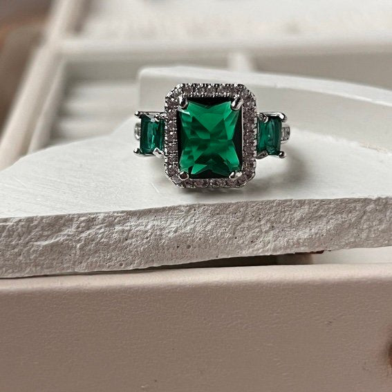 Emerald Crystal Ring